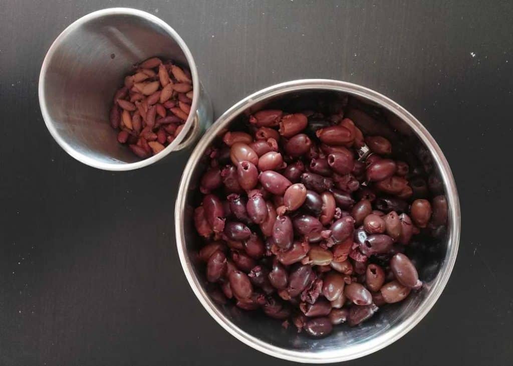 How To Make Olive Oil At Home: DIY Guide By Oliviada